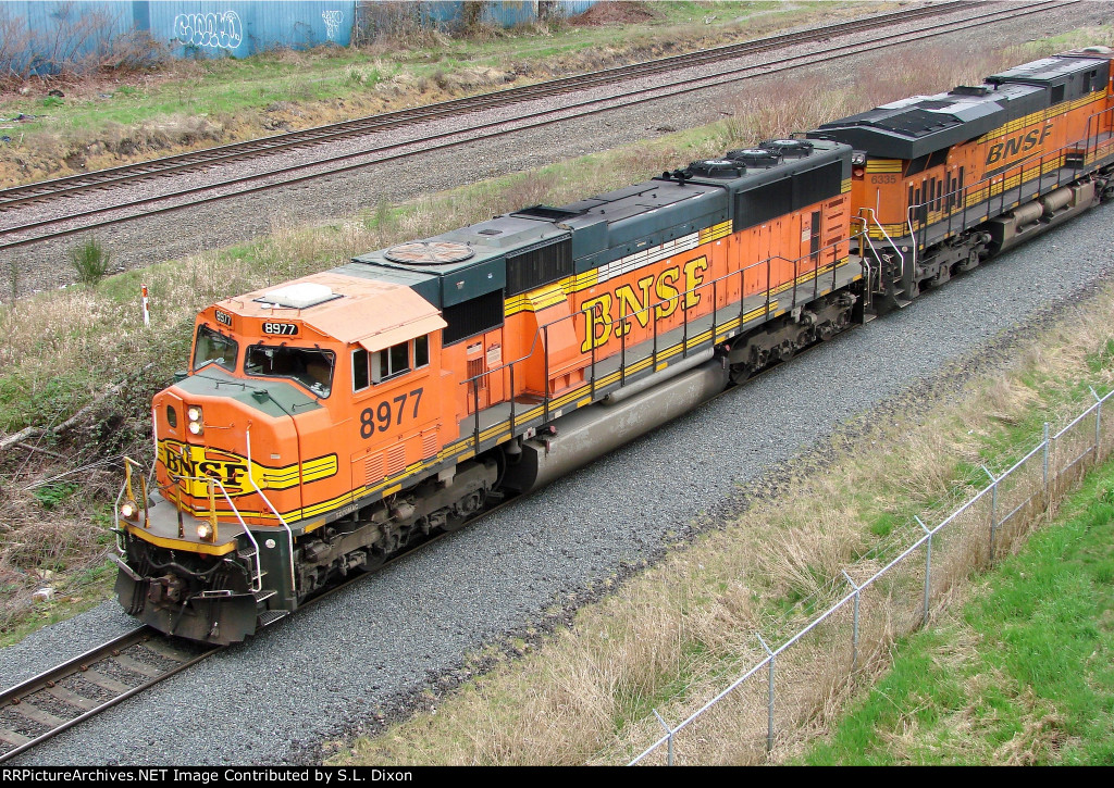 BNSF 8977 East